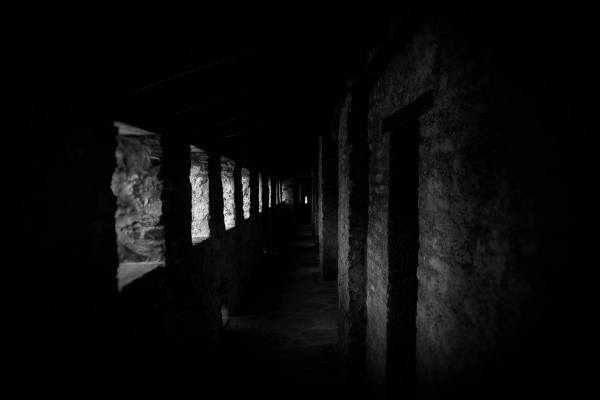 La vedi quella luce? Guardare oltre le tenebre – rigantur mentes